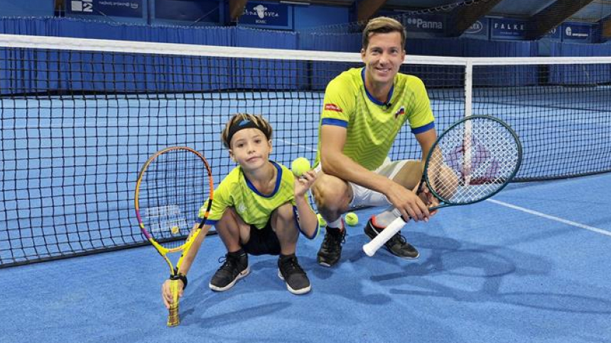 Podarite teniške cente | Petrol